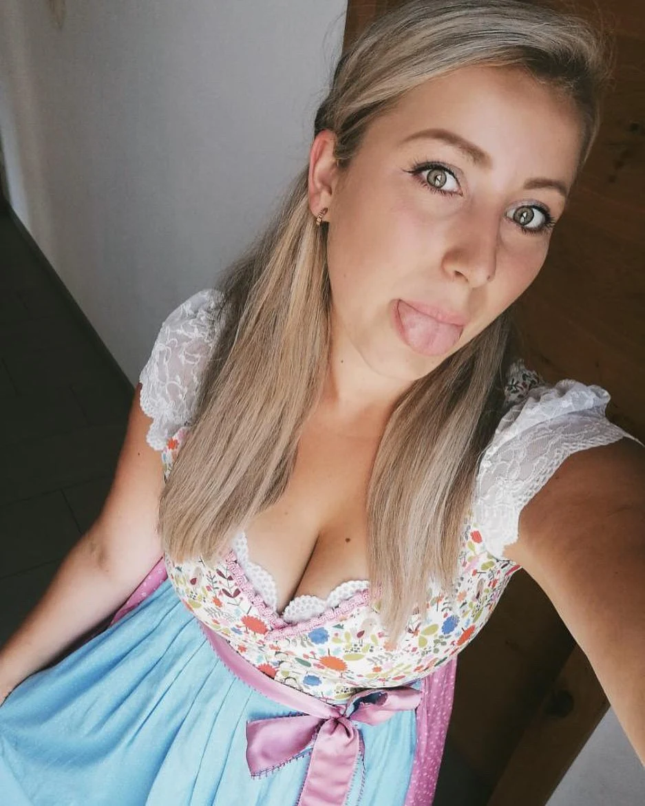 Dirndl | Scrolller
