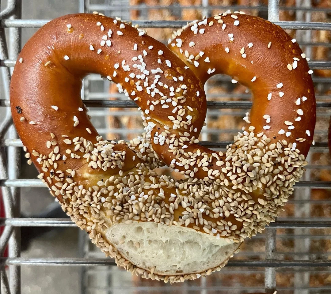 A pretty pretzel from today | Scrolller