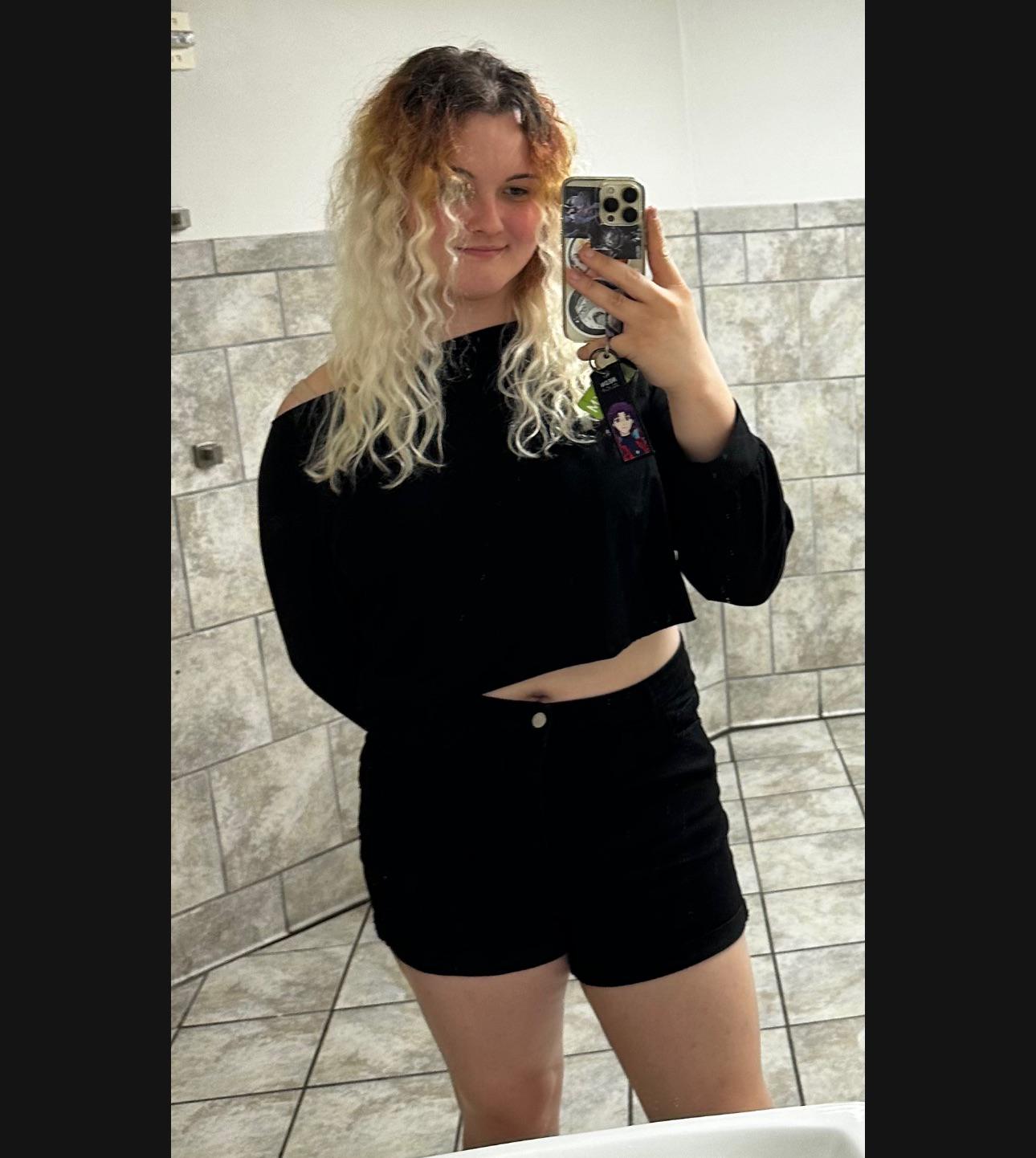 The fit for the day, def looking more girly these days! | Scrolller