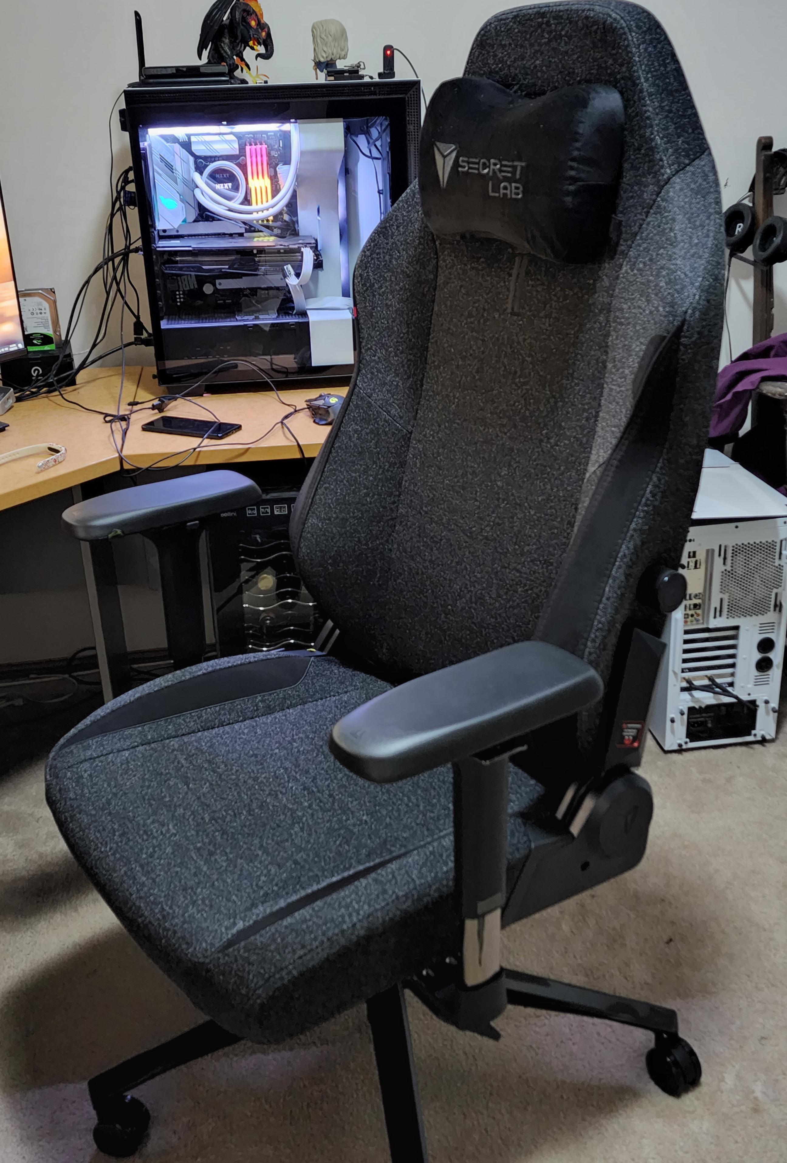 New #secretlab chair finally arrived. | Scrolller