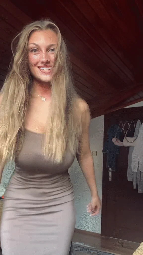 Boobs & bum | Scrolller