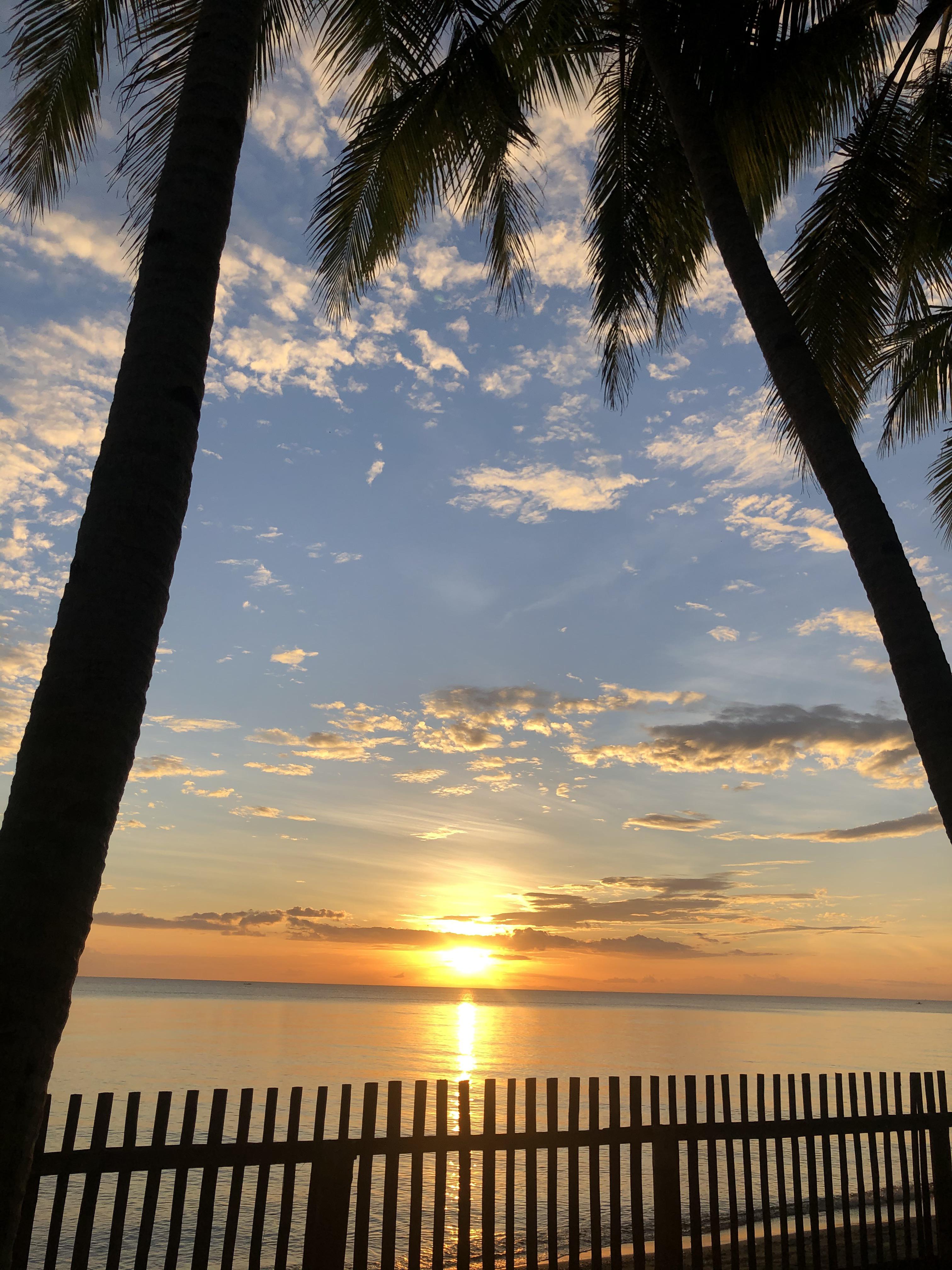 Sunset in the Philippines 🌅 | Scrolller