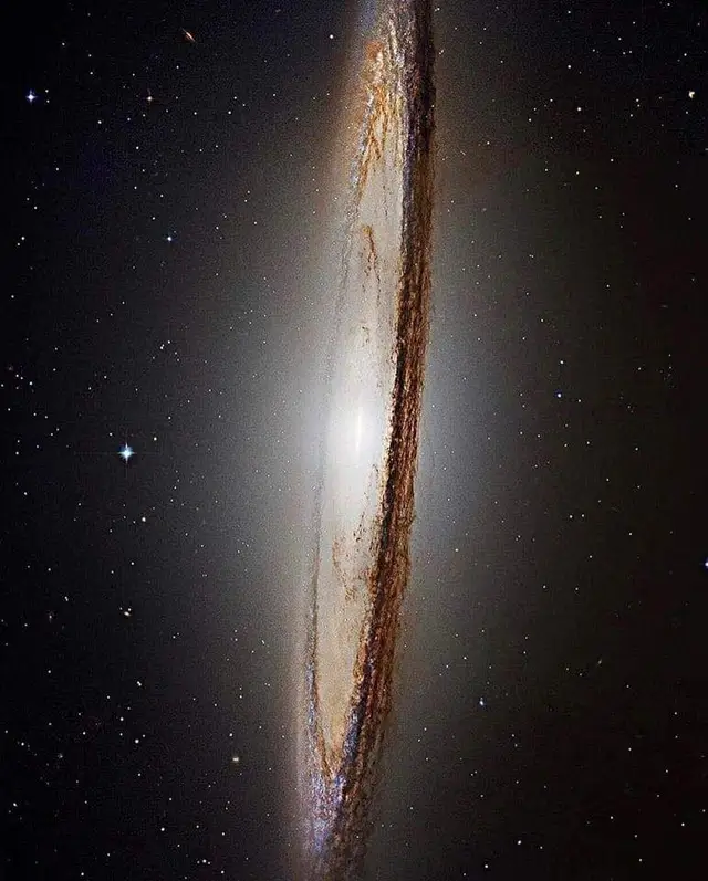 Messier 104 (The Sombrero Galaxy) | Scrolller