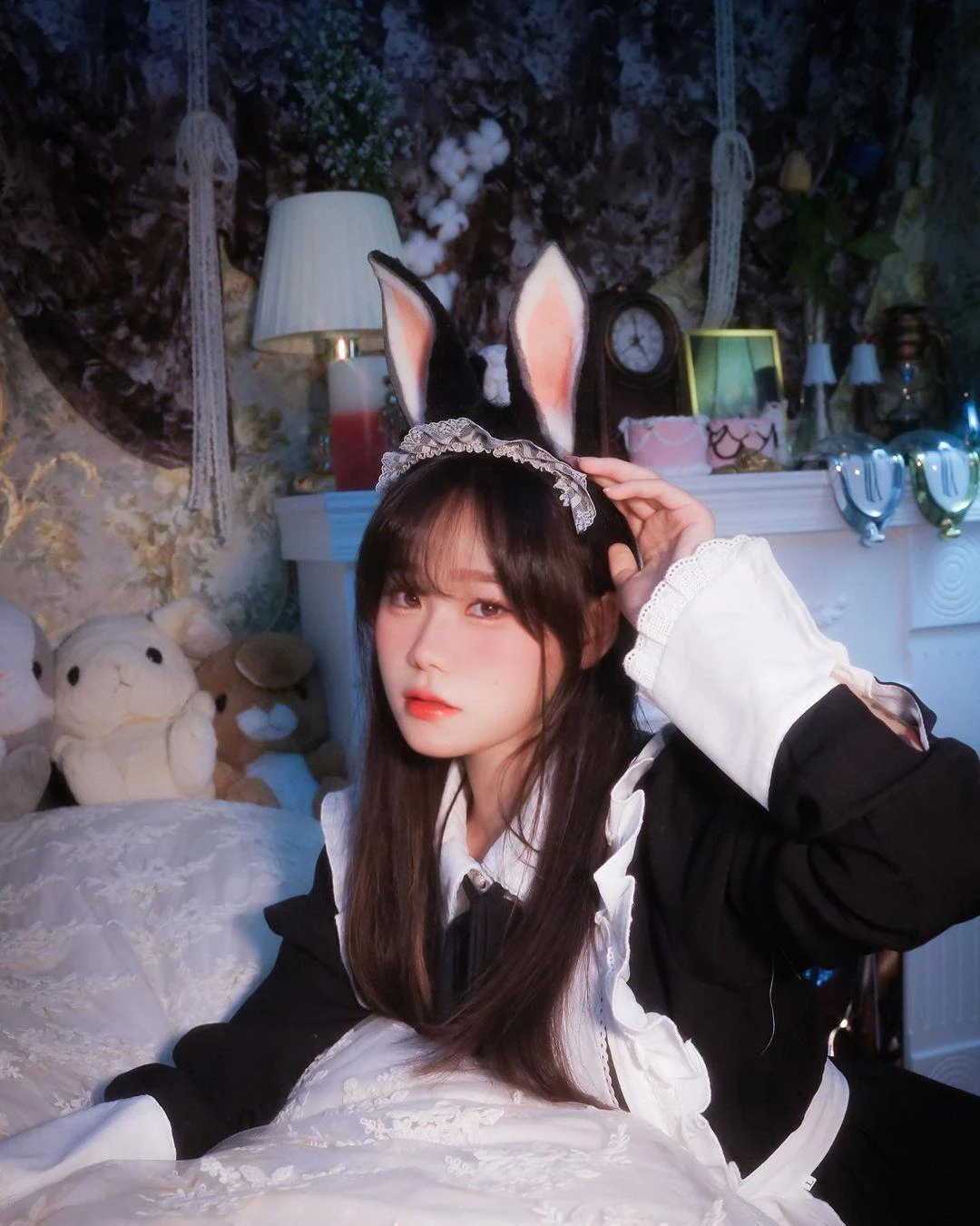 Bunny maid by Hana | Scrolller
