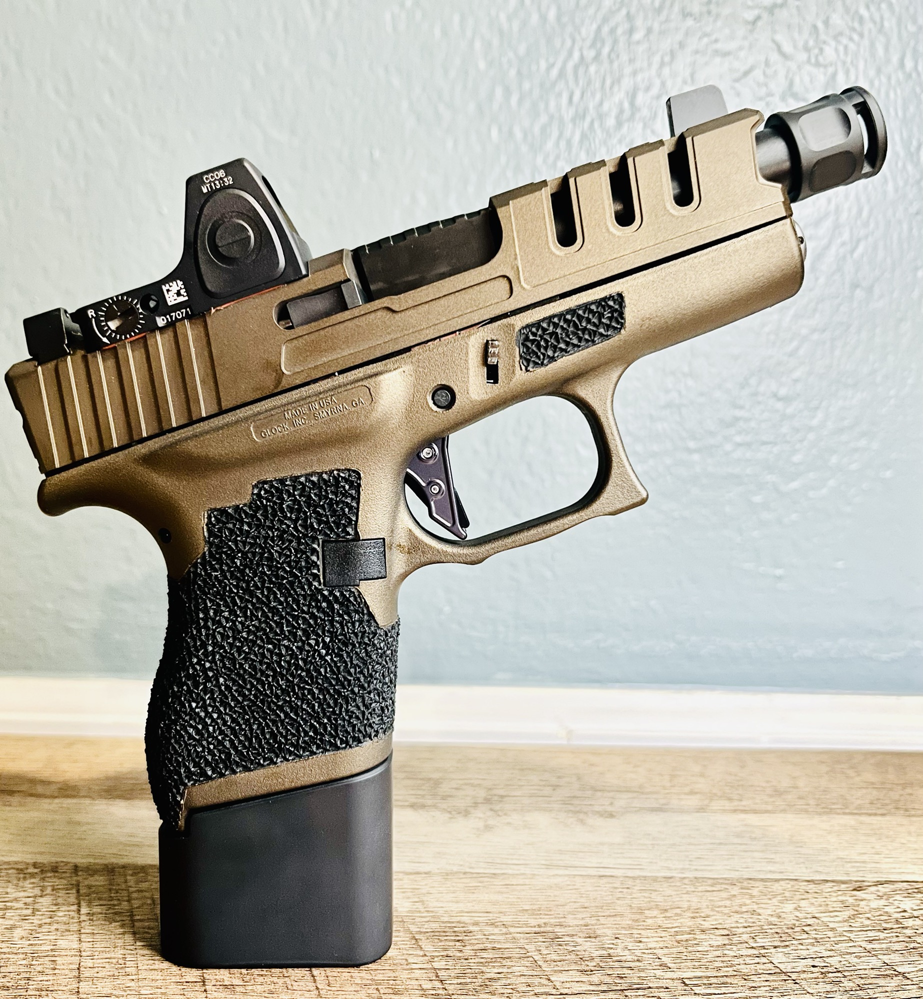 Balancing Glock 43 | Scrolller