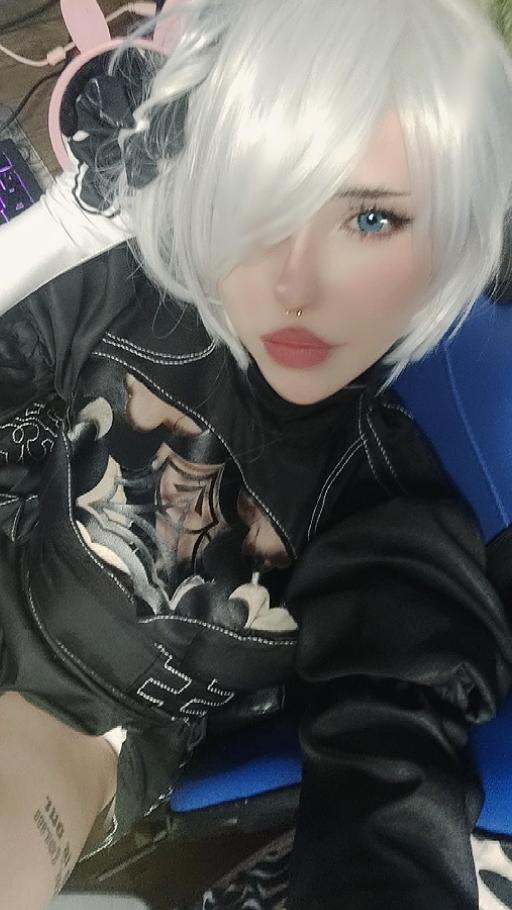 My 2B Cosplay.... the eye thing was too anoying sry | Scrolller