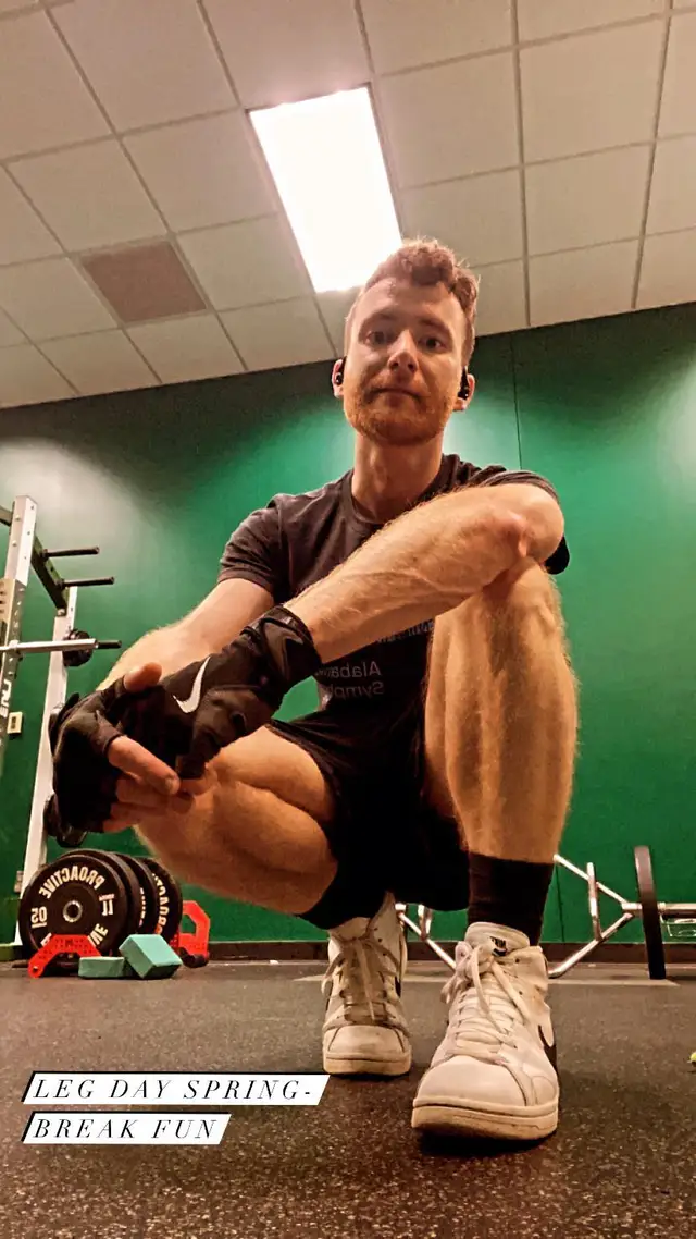 A spring break gym selfie! (27m) | Scrolller