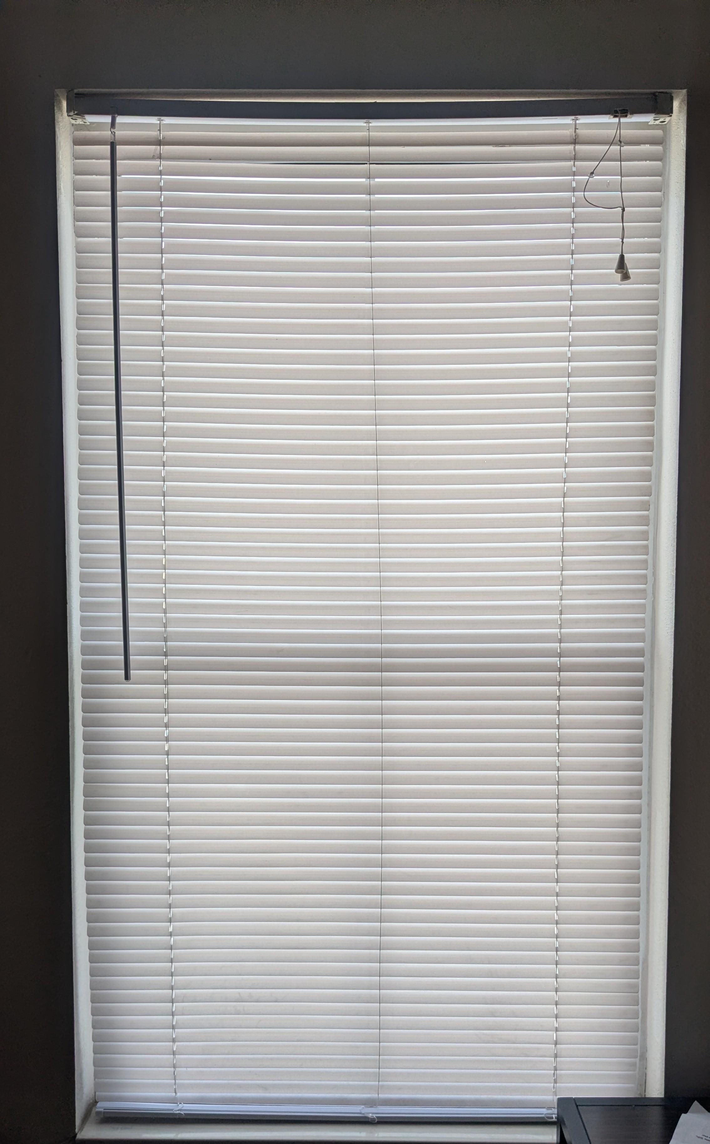 How do I darken the horizontal blinds? | Scrolller