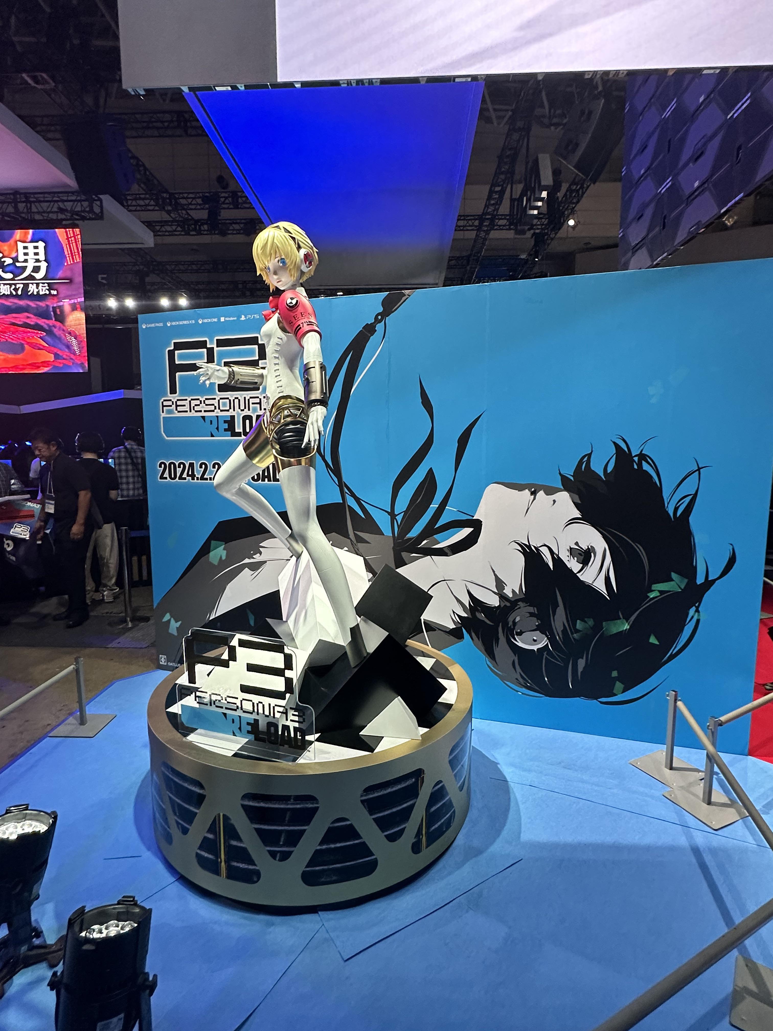 dope aegis statue | Scrolller