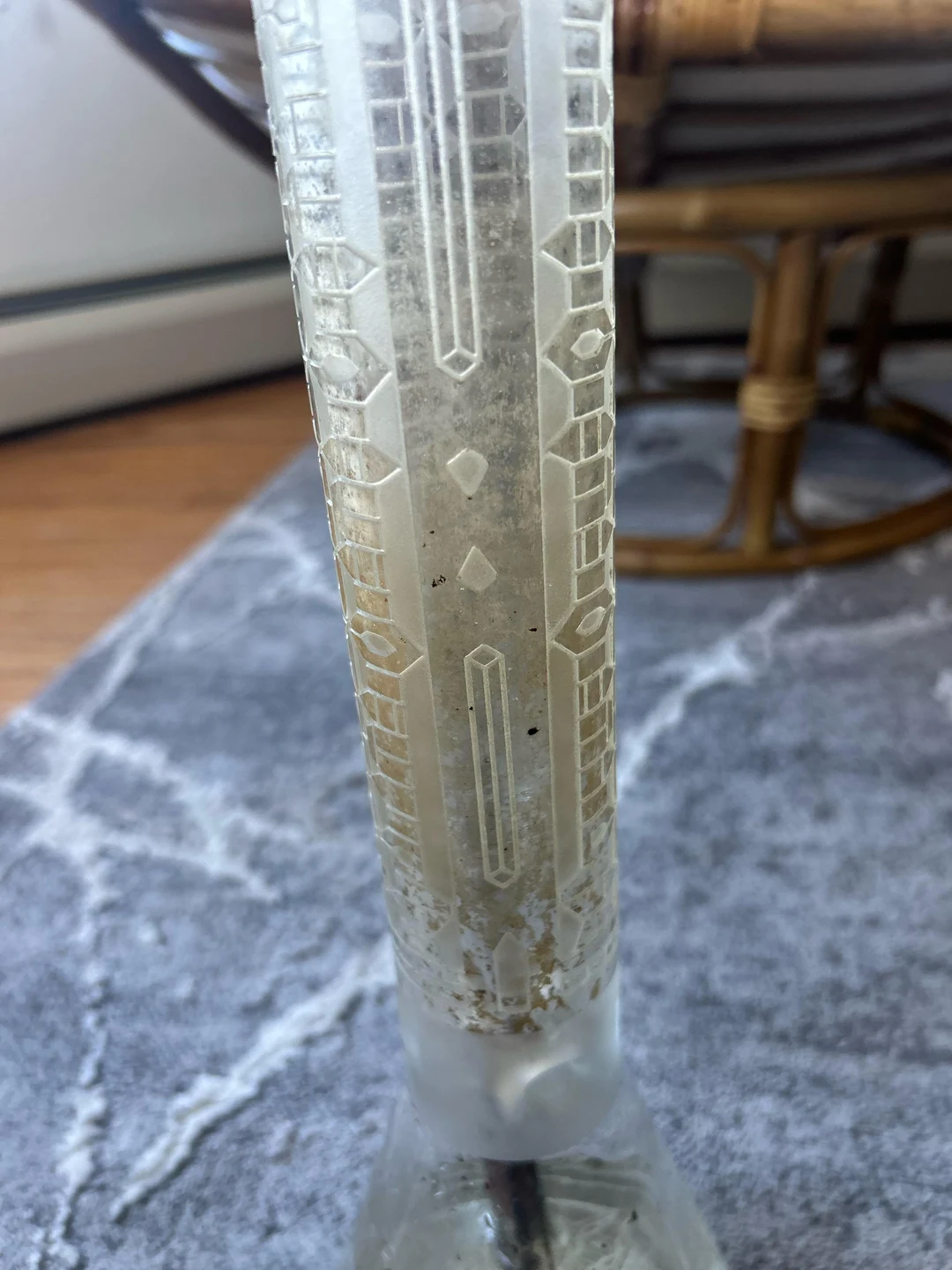 how to clean the tube/neck of a bong?? | Scrolller