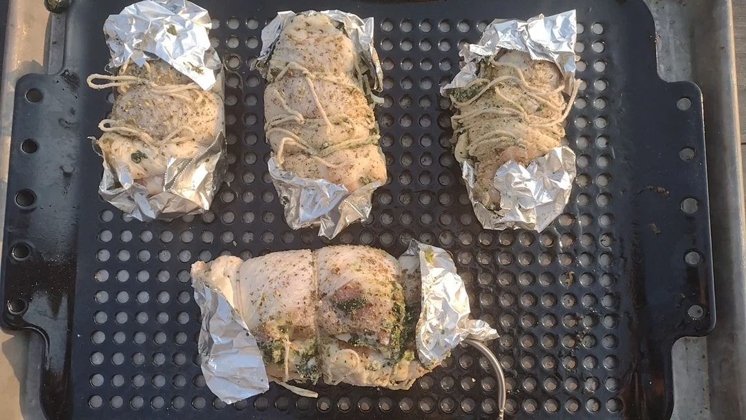 Chicken roulade filled with spinach and ricotta for the grill tonight | Scrolller