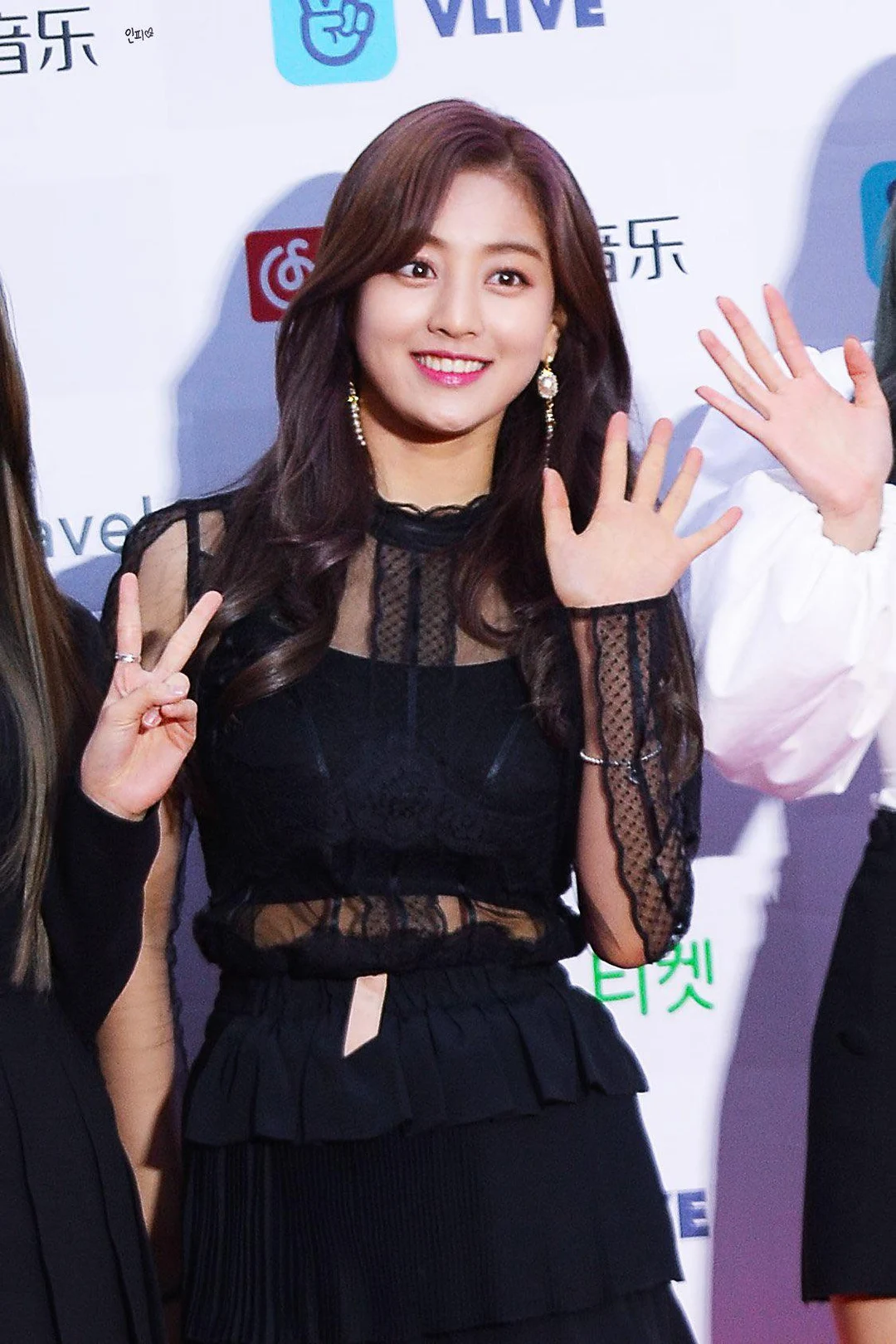 Jihyo | Scrolller