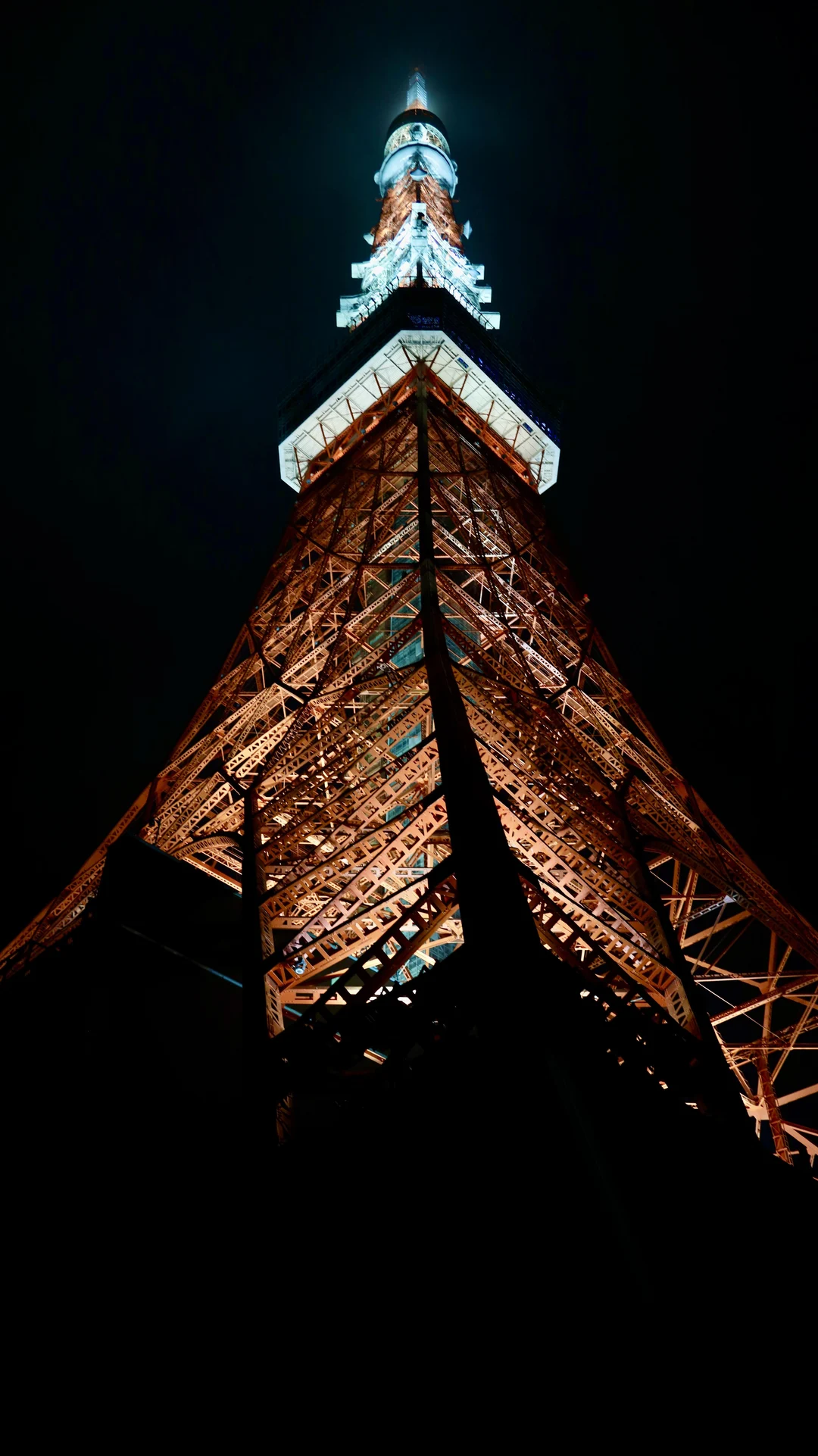 Tokyo Tower 🗼 Tokyo | Scrolller
