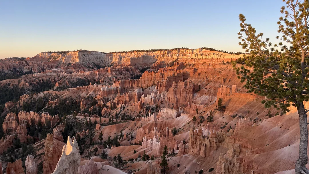 Sunrise Point, Bryce Canyon.[4032 × 2268][OC] | Scrolller