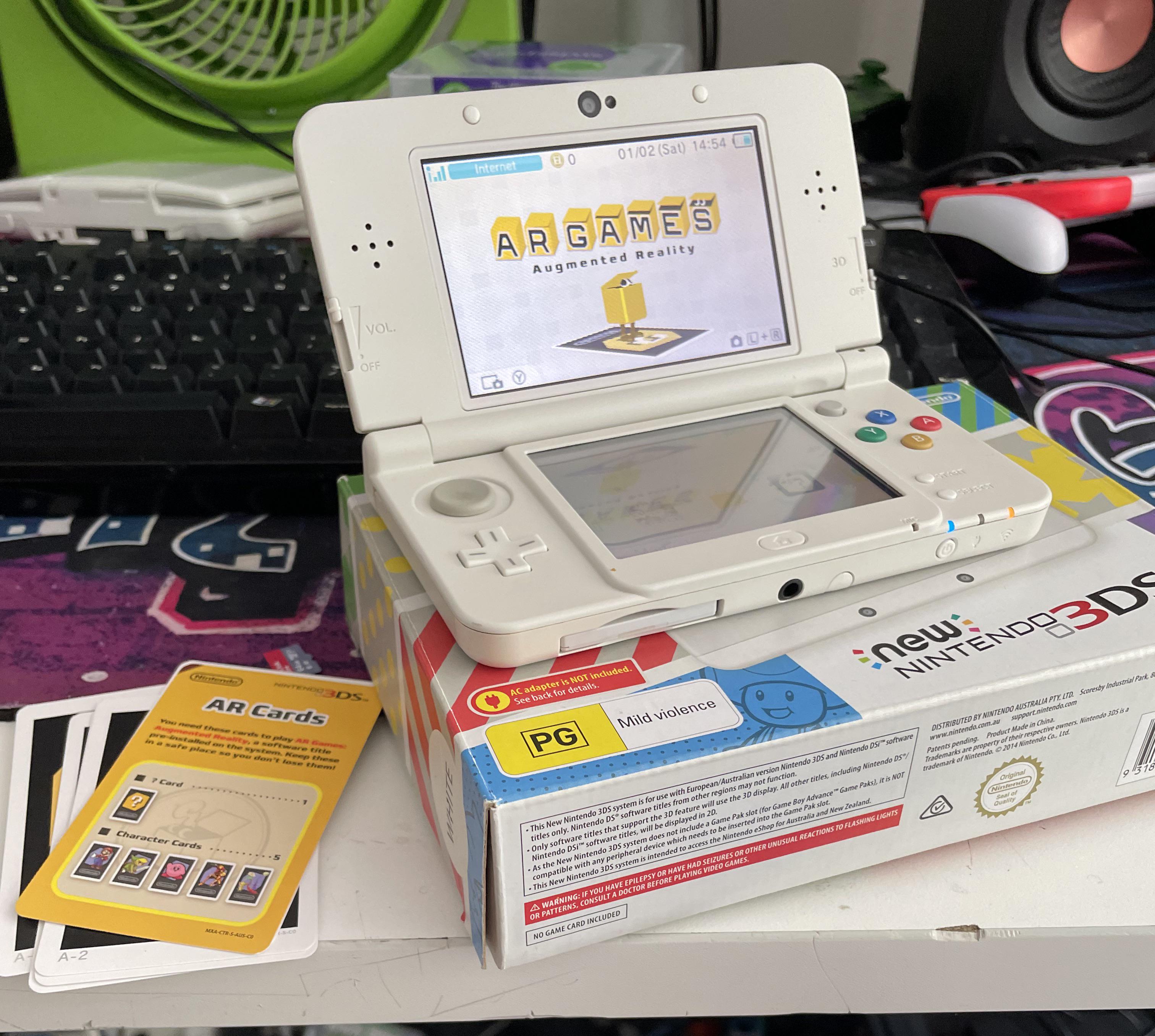 Just got a brand new 3ds!!!!!!! | Scrolller