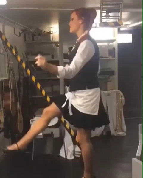 HMC- As i high kick! | Scrolller