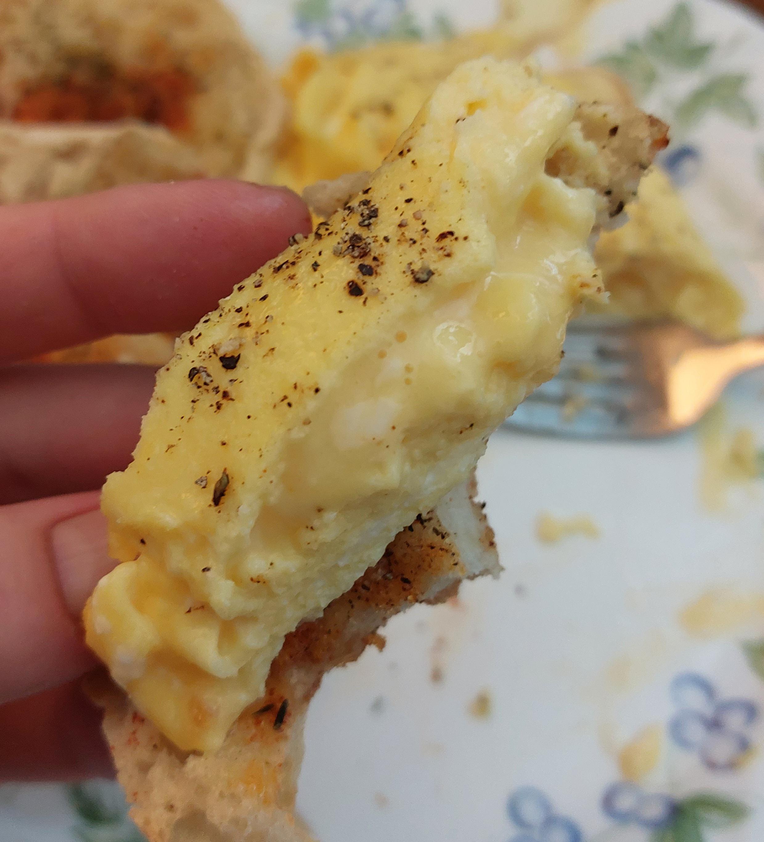 [homemade] smooth scramble omelette | Scrolller