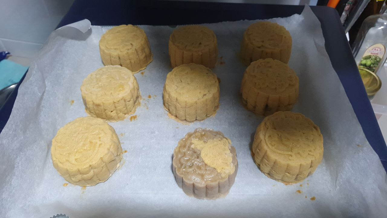 [Homemade] Mooncake | Scrolller