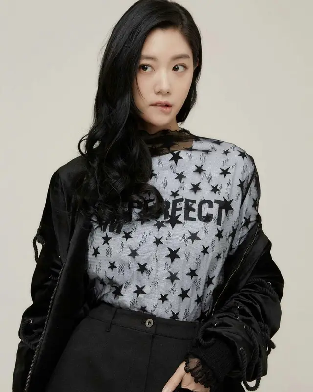 Discover more like PrettyGirls: Clara Lee and Related Content | Scrolller