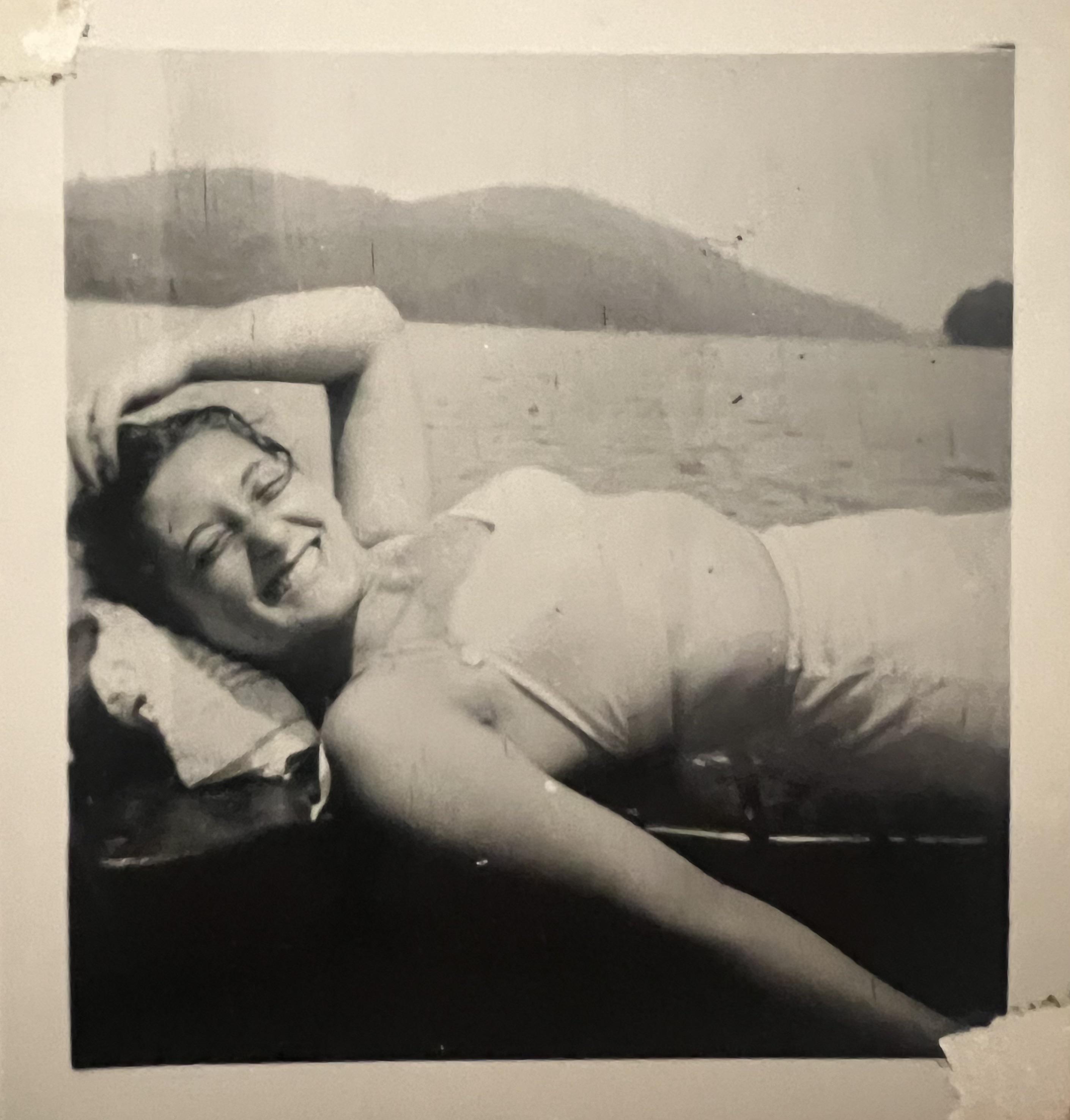 My grandmother being gorgeous in the 40s! | Scrolller