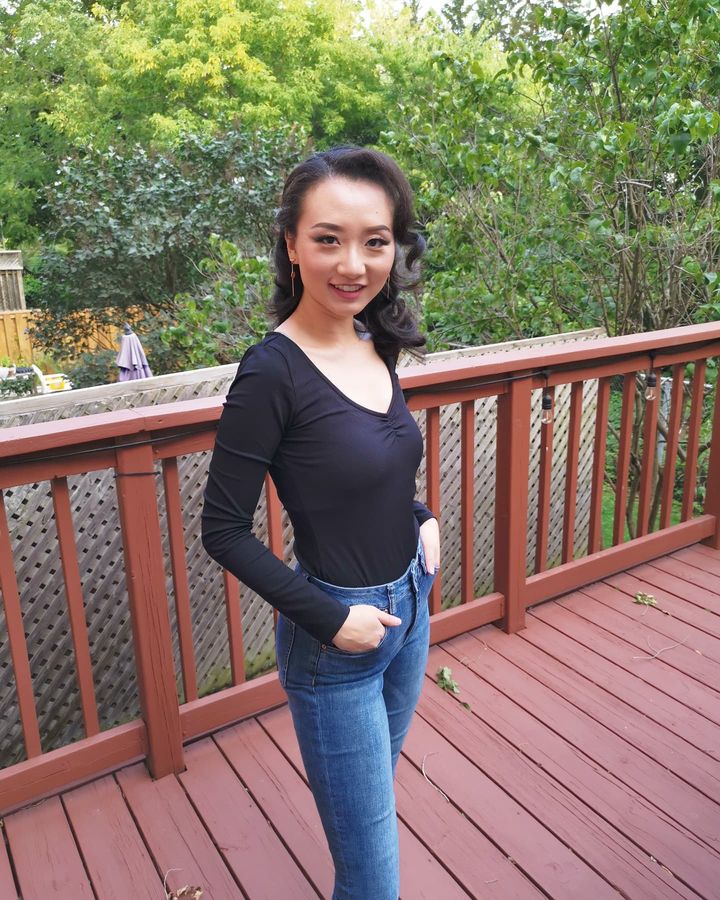 Pretty Girl on Deck | Scrolller