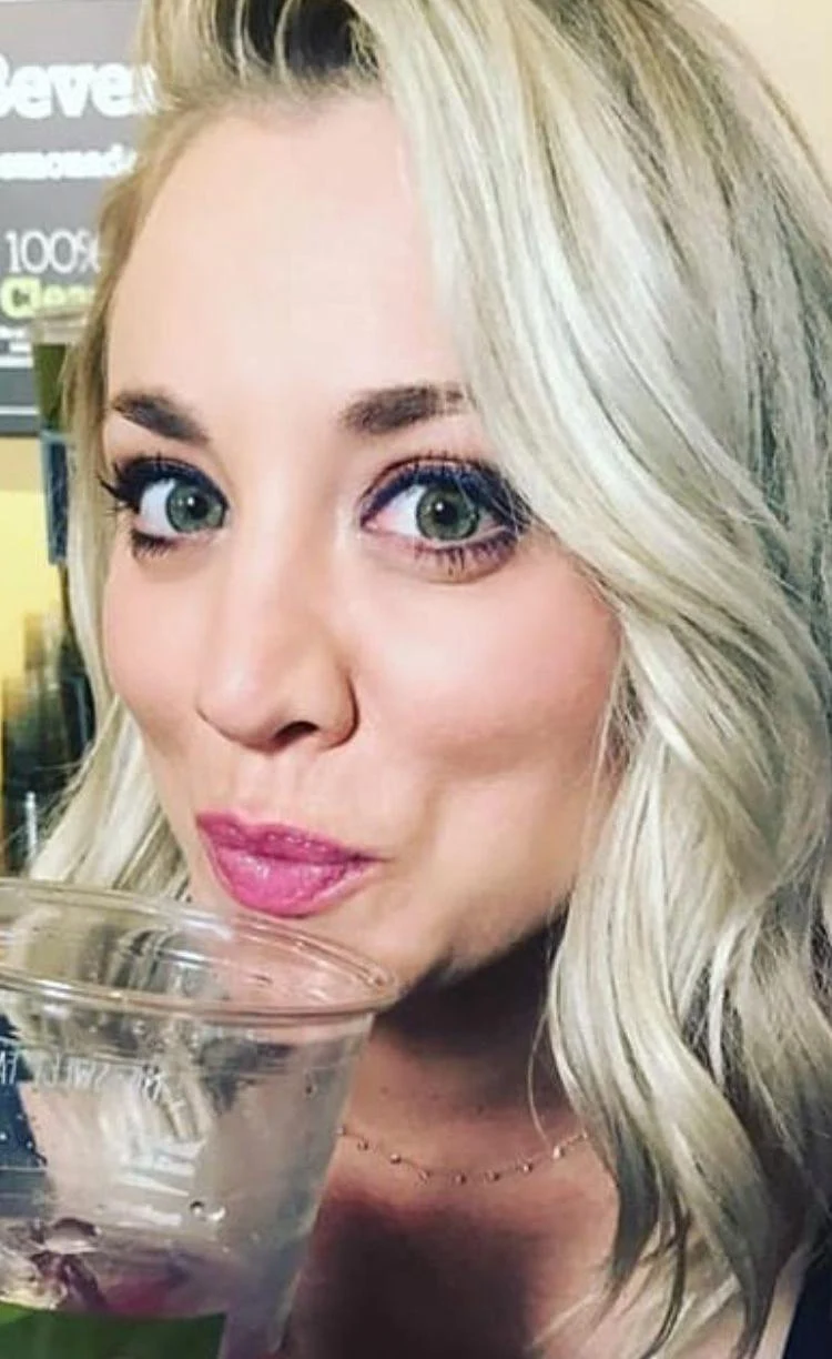 Close up while she is at an event. | Scrolller