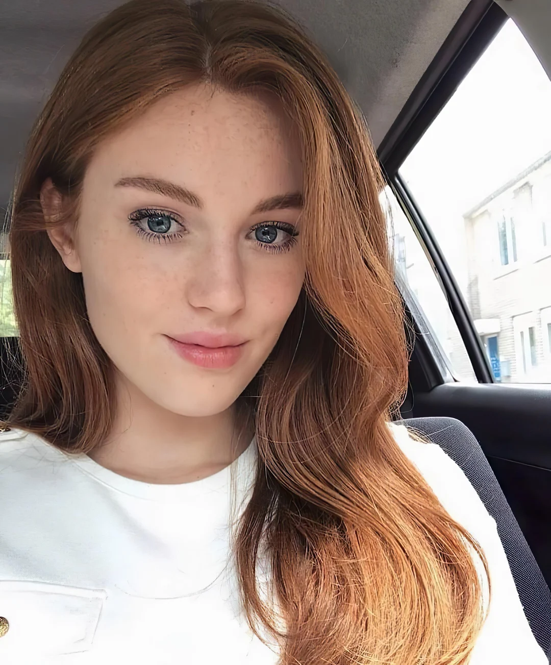 Mika Franssen | Scrolller