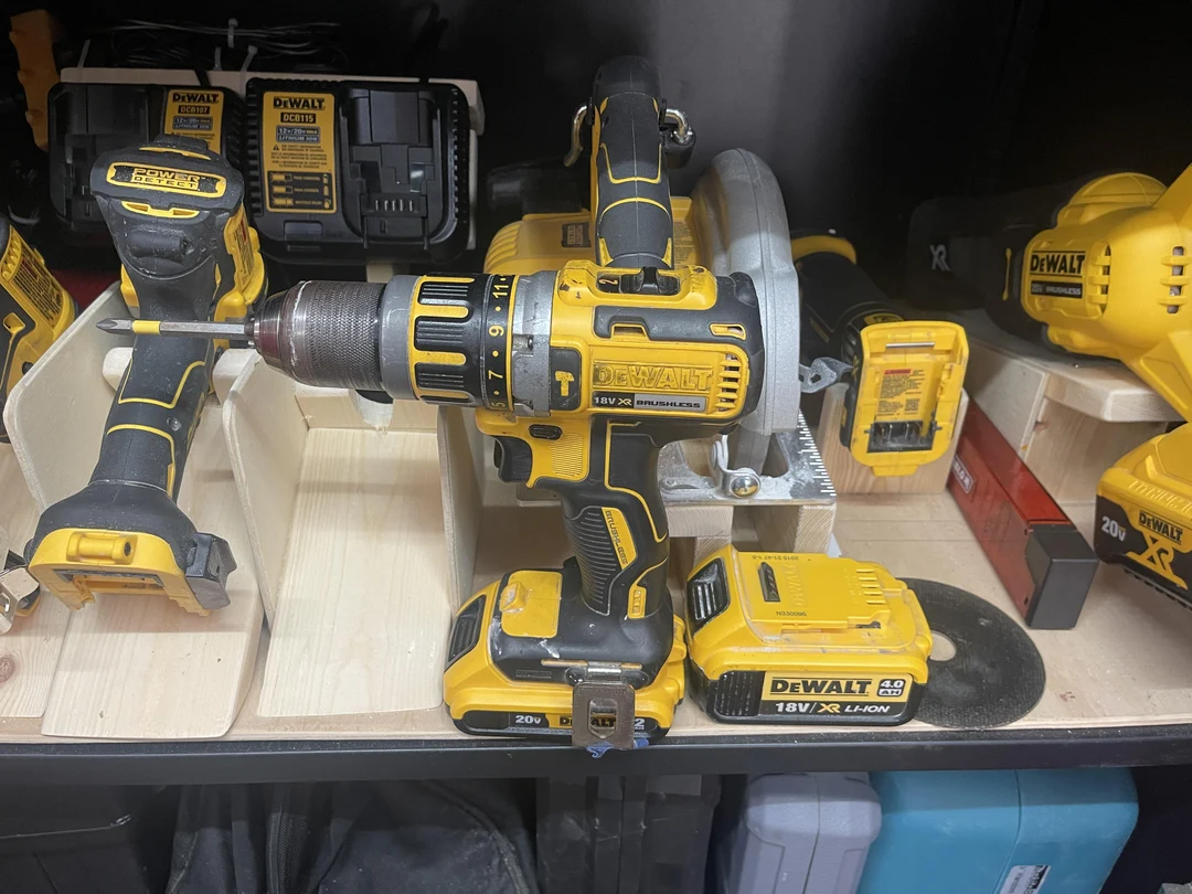 Anyone else mix and match the dewalt european and US tools and batteries? They are branded as ...