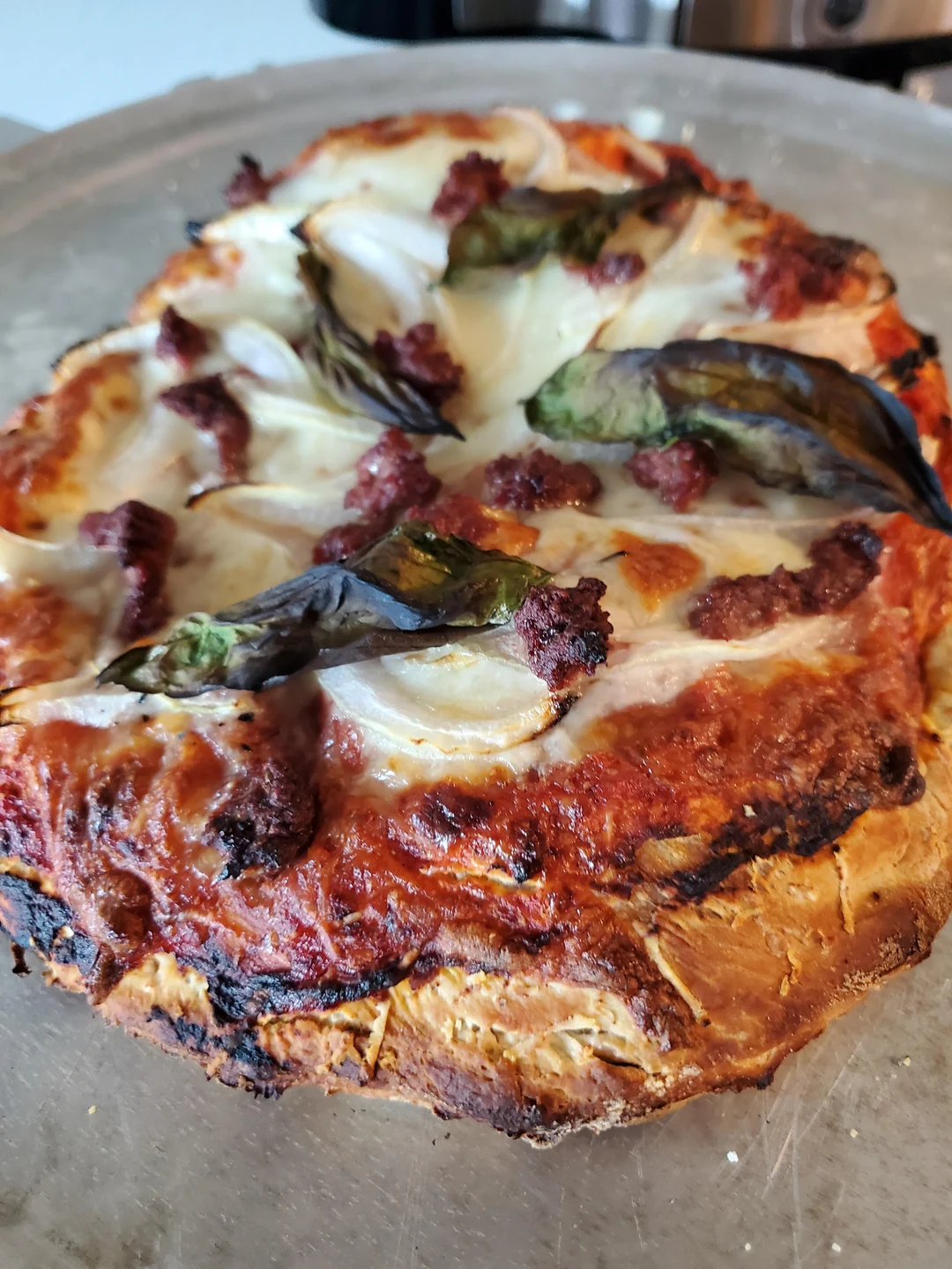 Hamburger, onion, basil | Scrolller