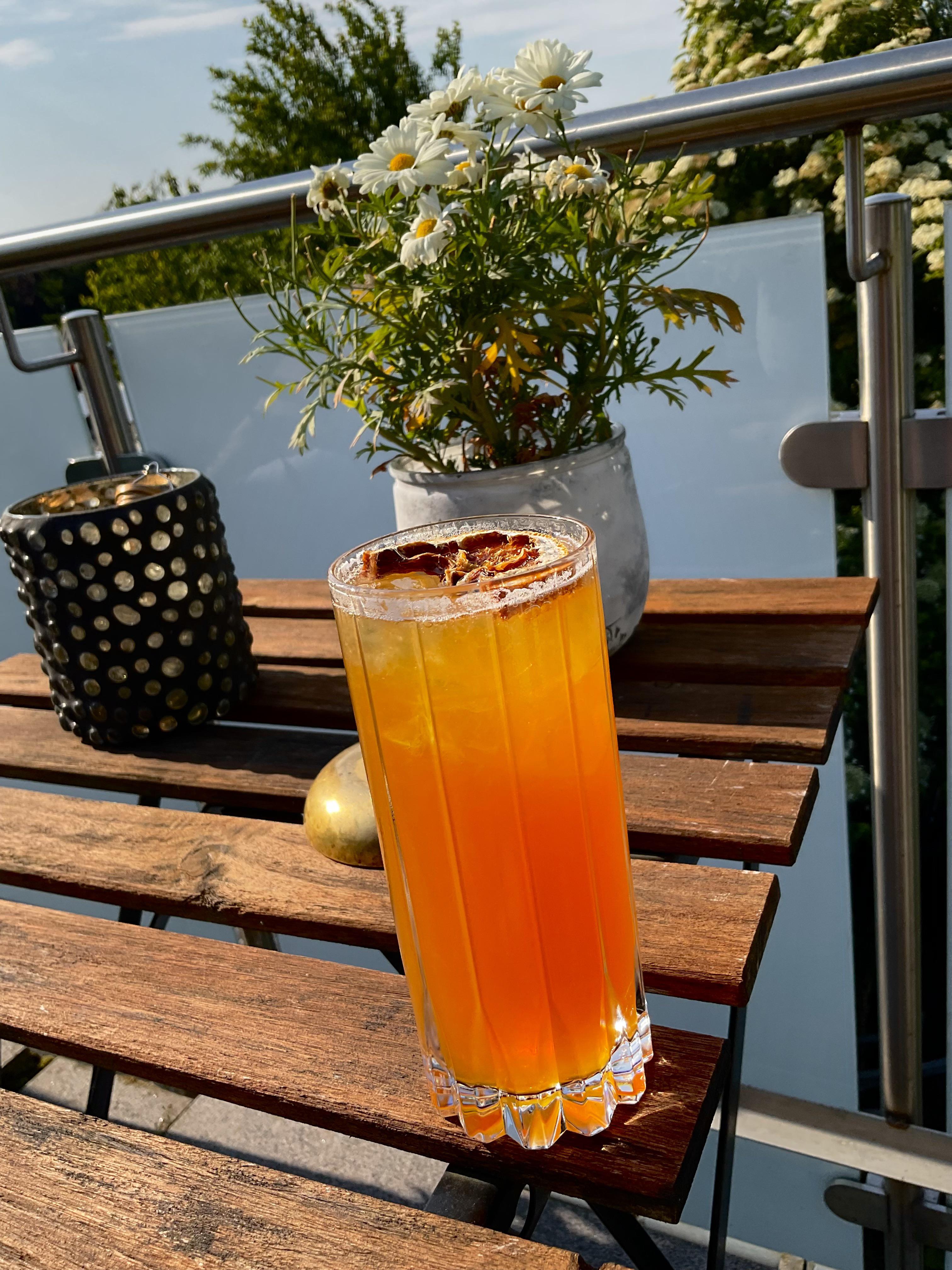 Kentucky Summer Tea Scrolller