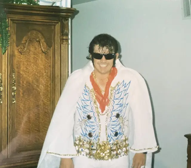 My grandpa dressed as Elvis Presley. (80s) | Scrolller