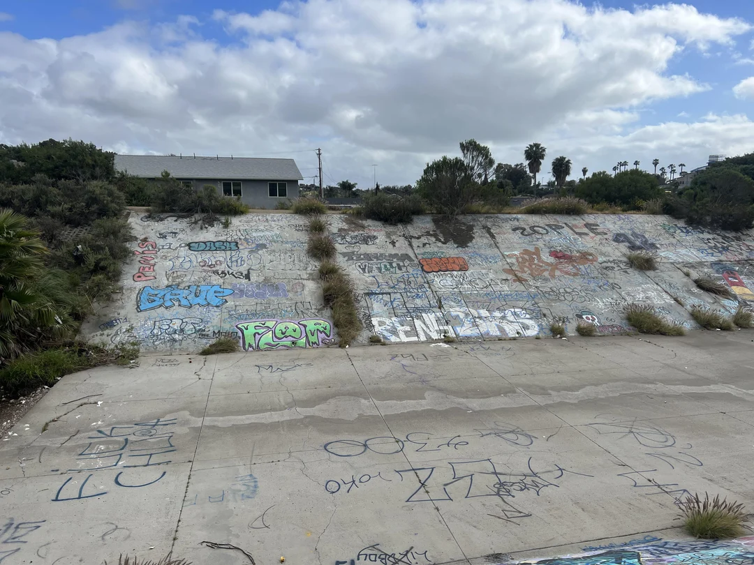 Graffiti wall | Scrolller