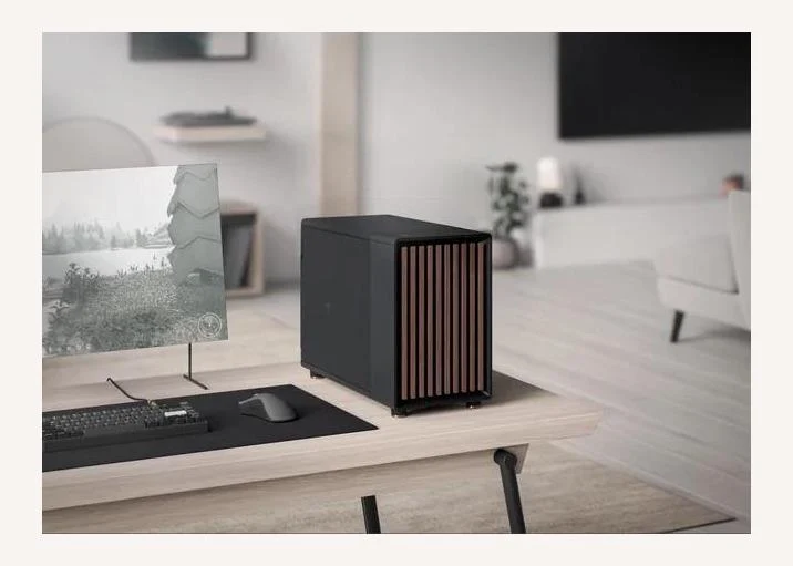 Fractal North x NR200 | Scrolller