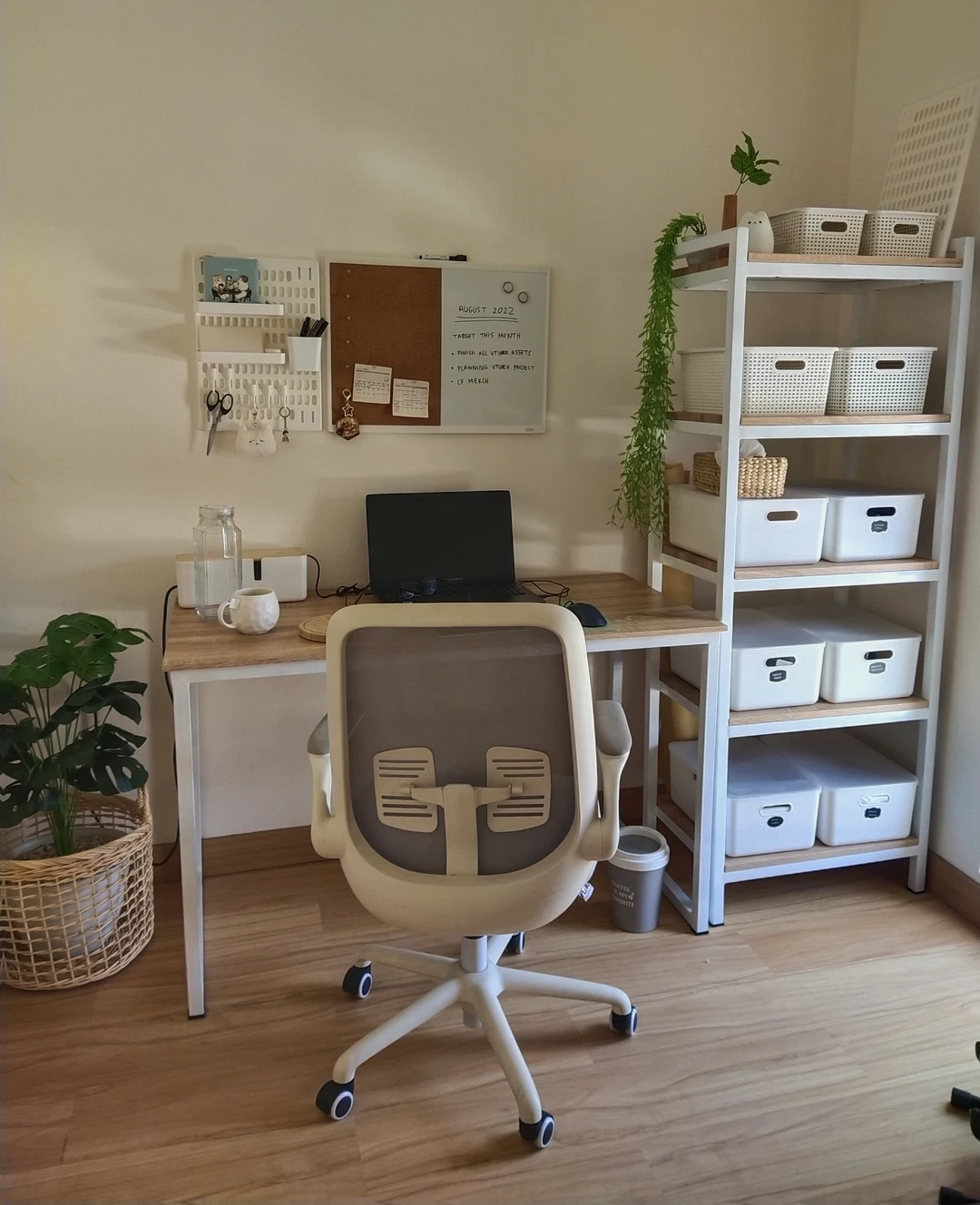 Just finished decorating my work room! | Scrolller