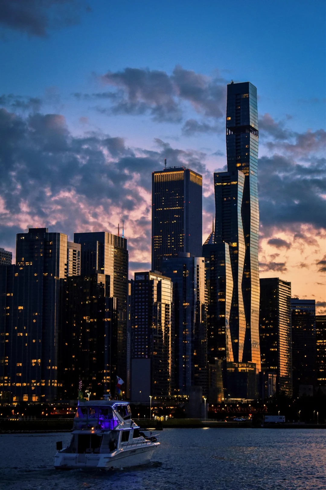 Chicago, Illinois [OS] [OC] | Scrolller