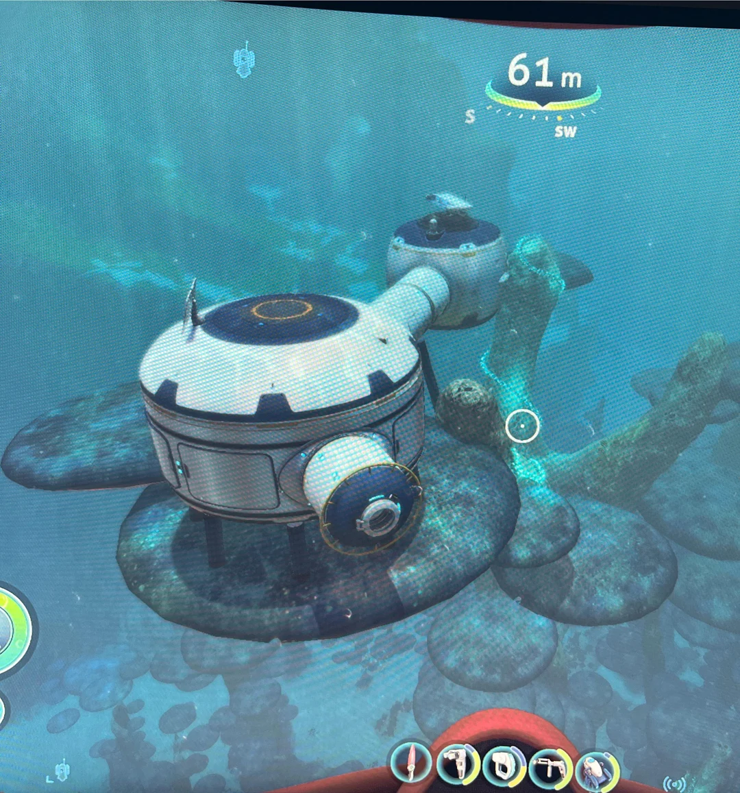 You can build on these pretty well. Has anyone ever tried some sort of permanent/mega base here ...