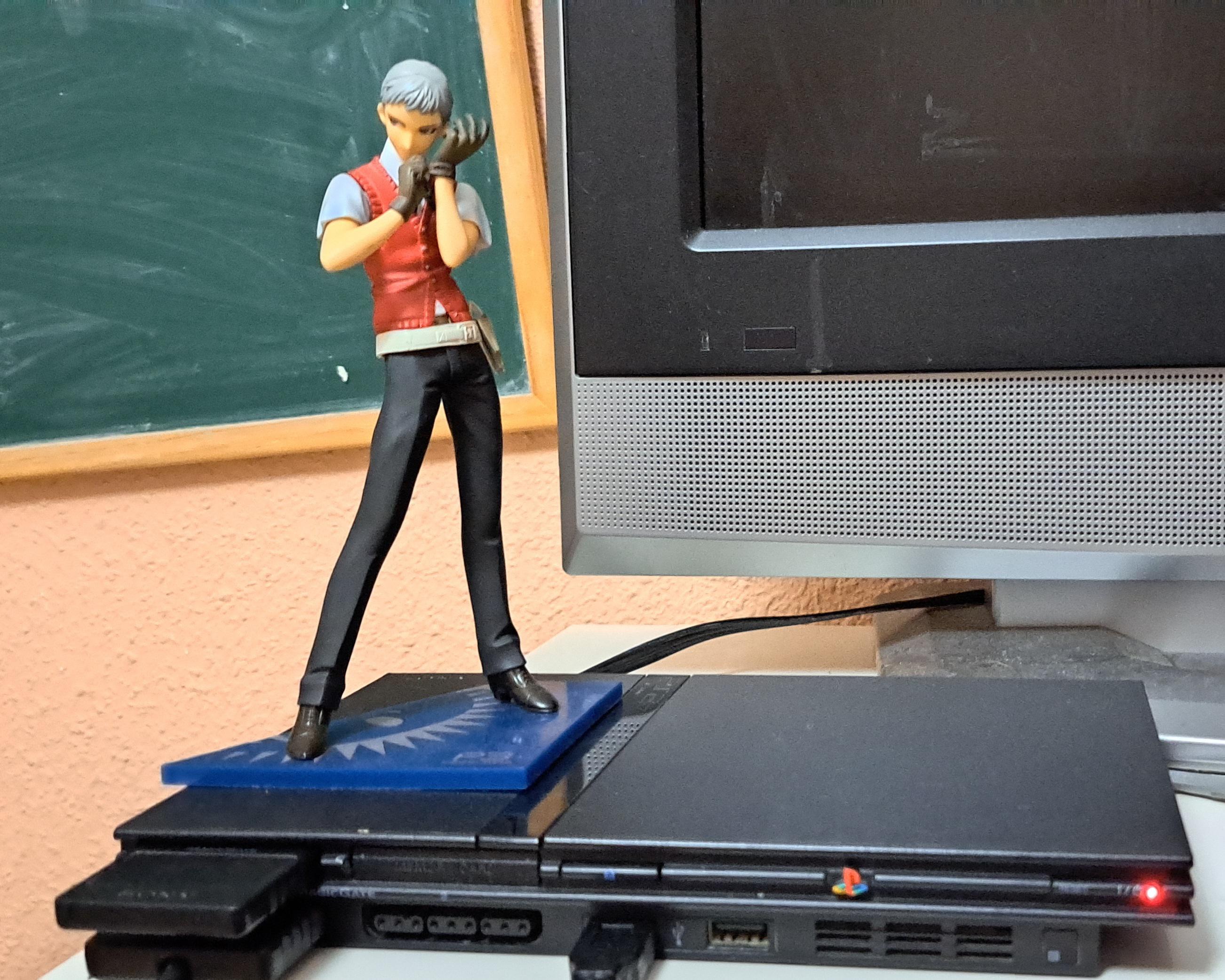 finally got me a PS2 to play my two favourite games like they were meant to be played | Scrolller