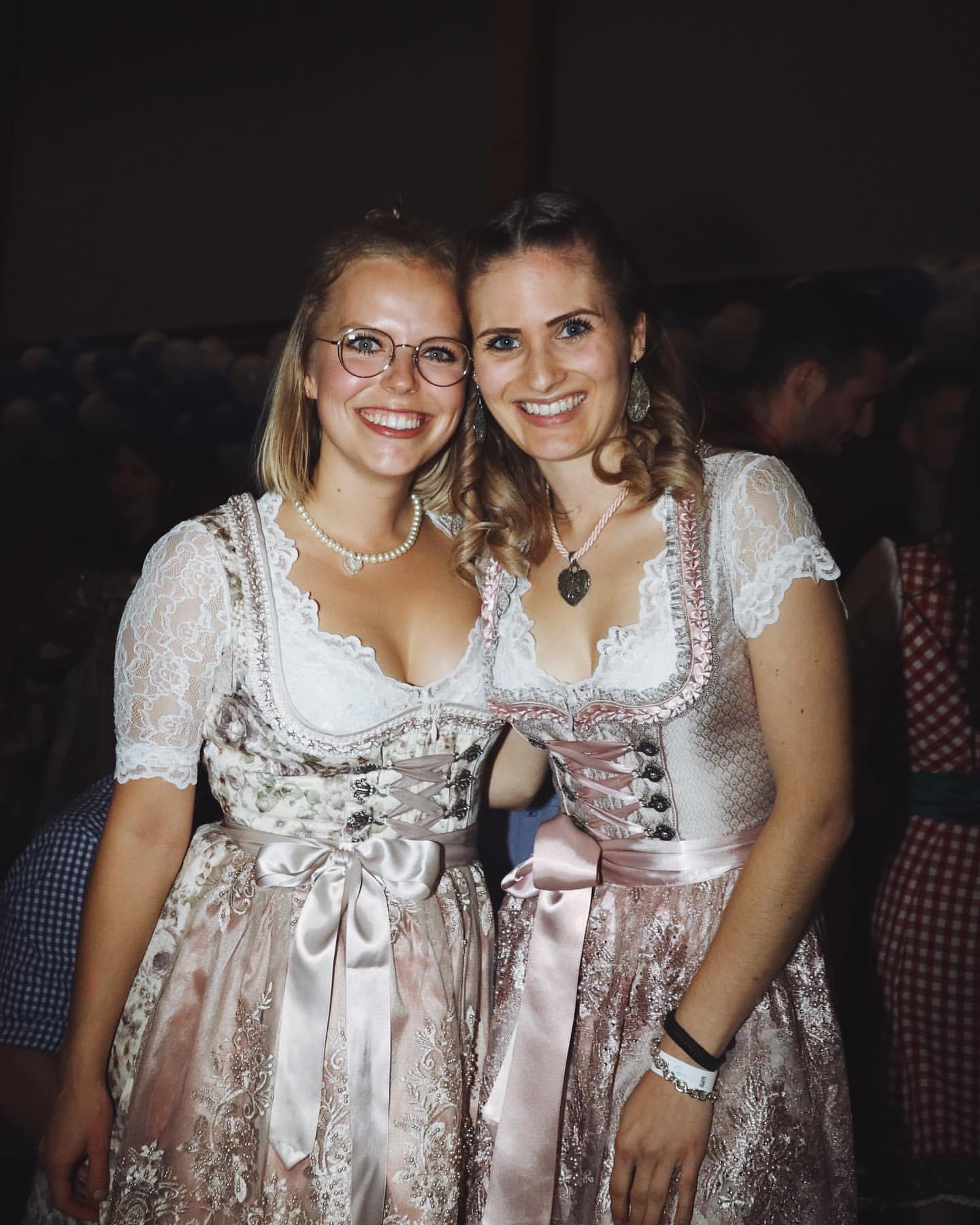 Dirndl | Scrolller
