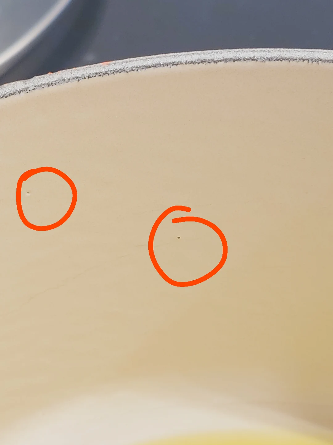 Holes in le creuset pot | Scrolller