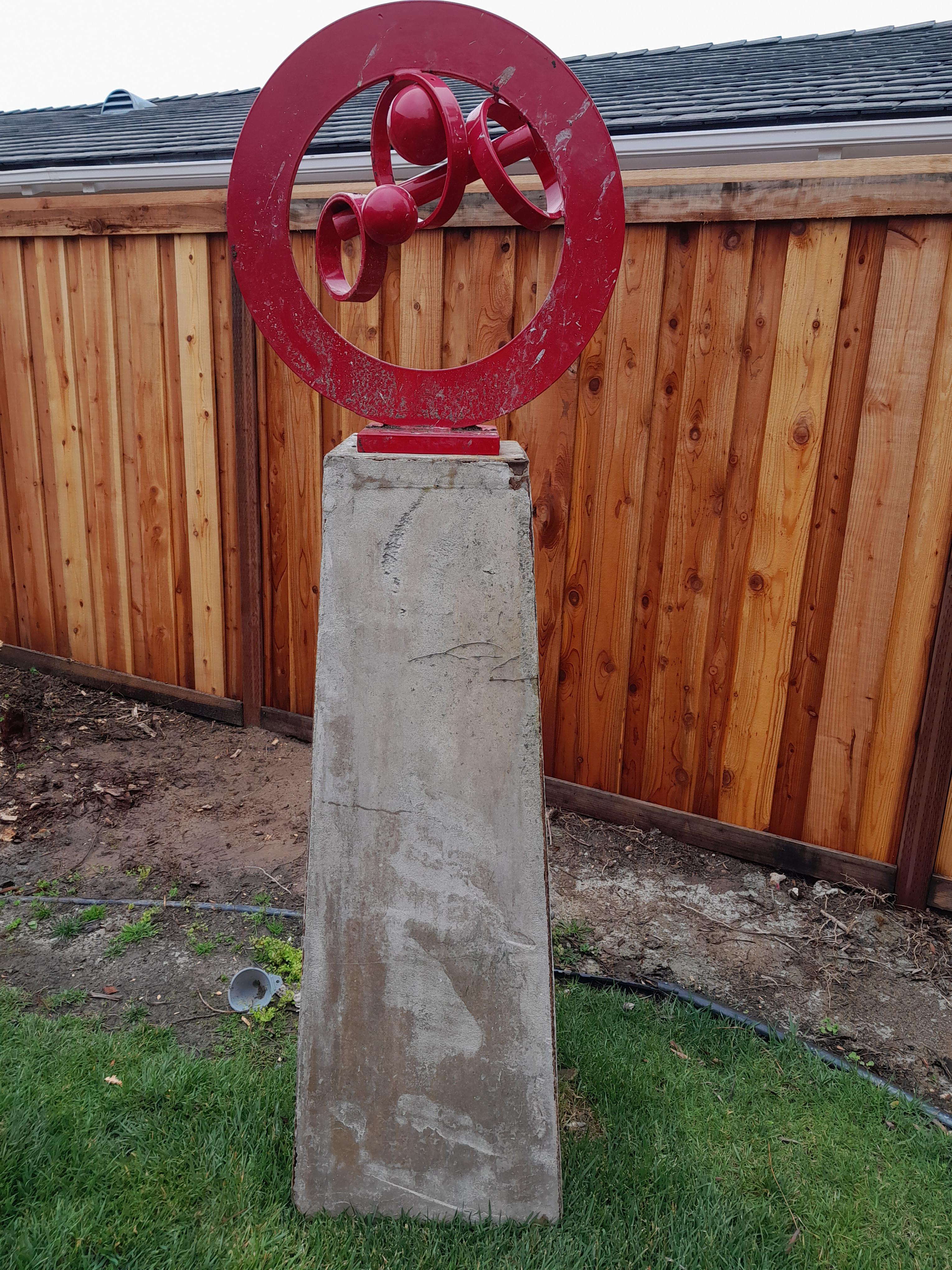 hello does anybody know the artist to this sculpture? | Scrolller