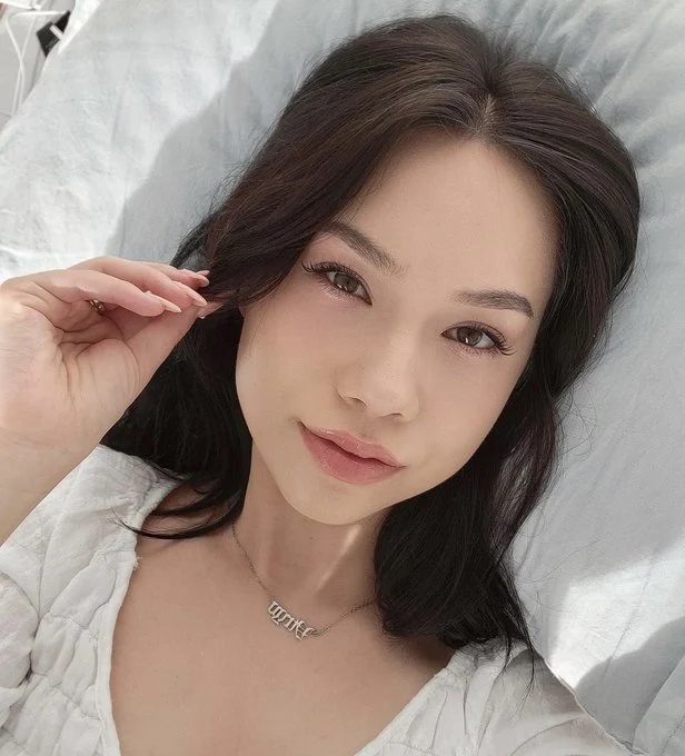 Quarterjade | Scrolller