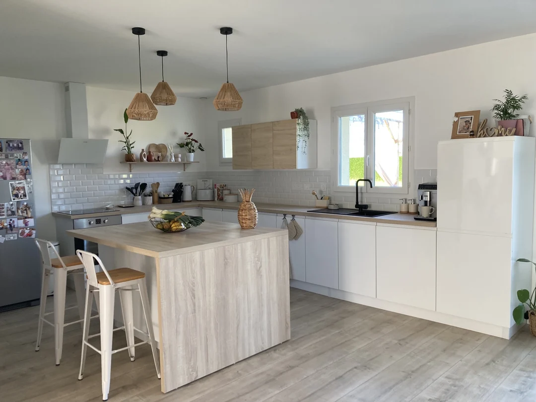 My kitchen is finished, living room finally complete | Scrolller