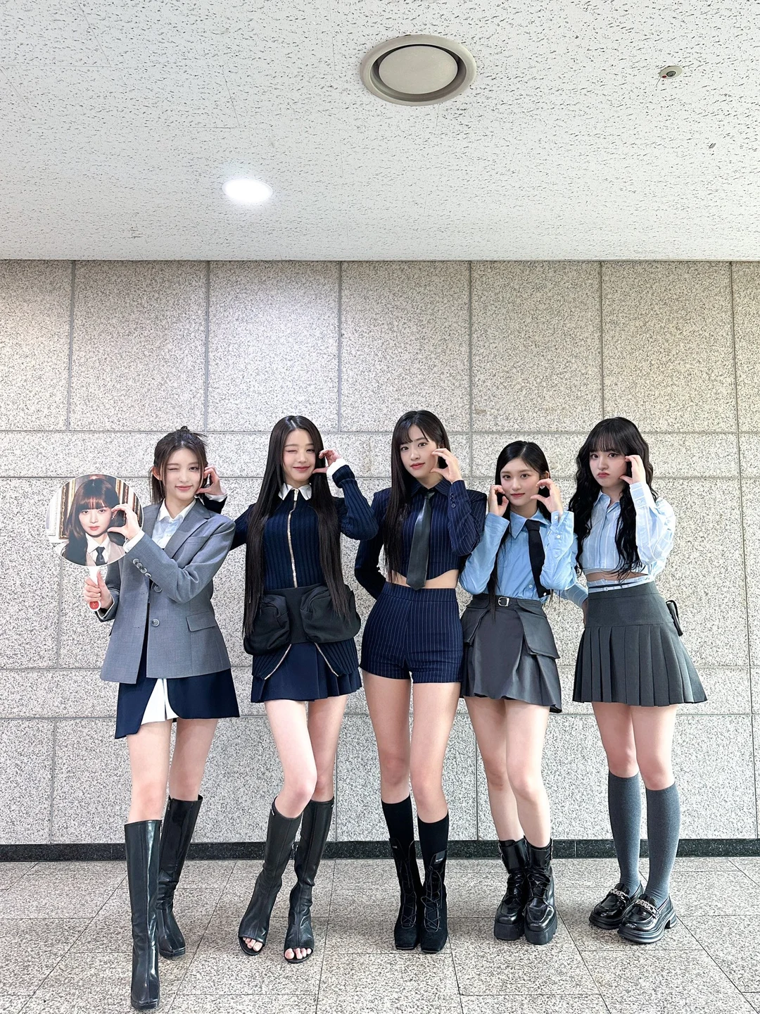 230430 IVE Official Twitter Update with An Yujin & Jang Wonyoung | Scrolller