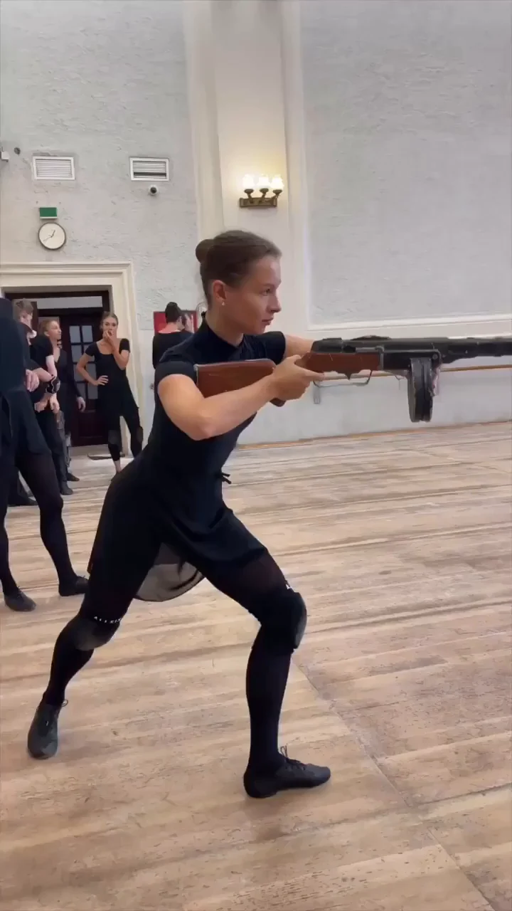 PPSH and Russian ballet | Scrolller