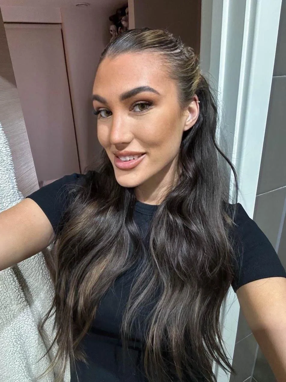 Would you notice me? | Scrolller