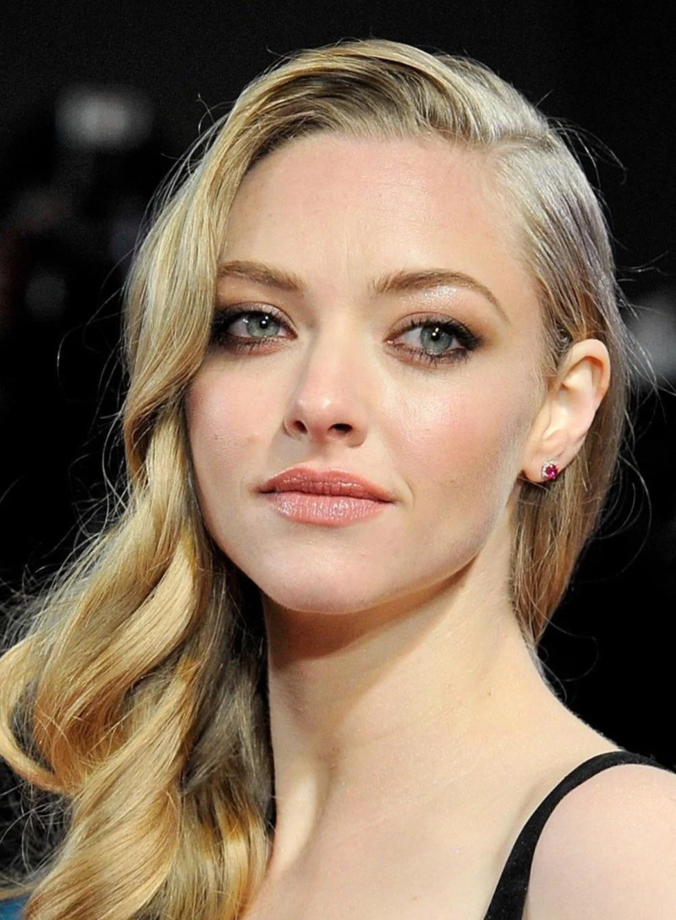 Amanda Seyfried | Scrolller
