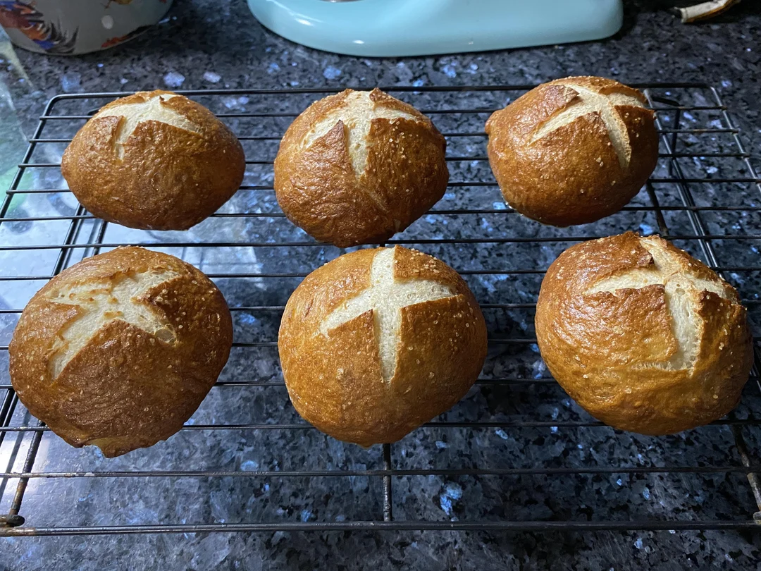 First attempt at Pretzel Buns! | Scrolller