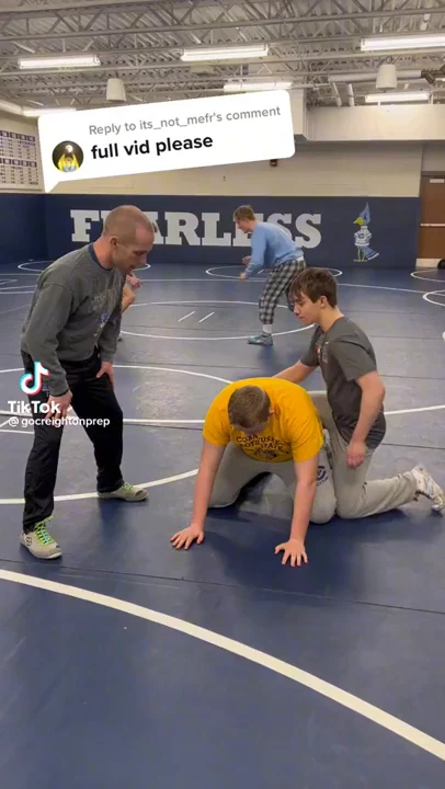 Teaching a wrestling class | Scrolller