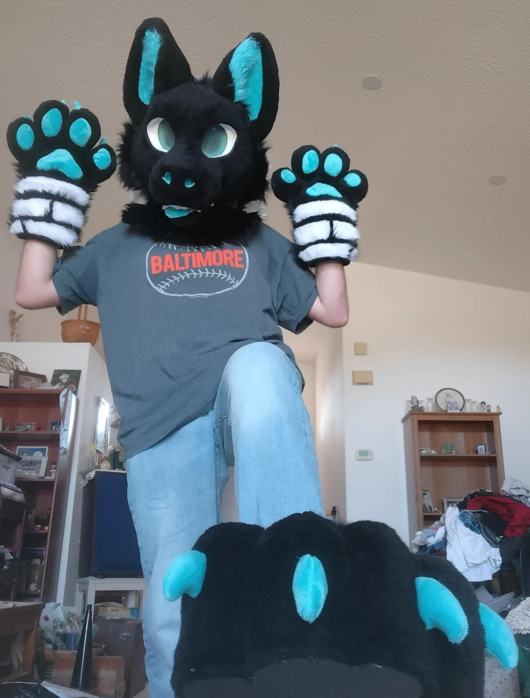 I finally get to join in all the fursuit fun!! Happy Fursuit Friday!! | Scrolller