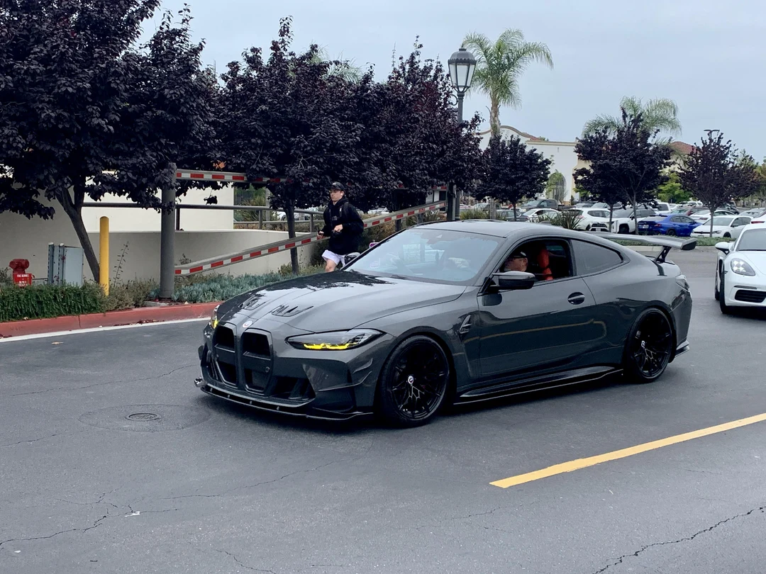 BMW M4 [4032x3024] | Scrolller